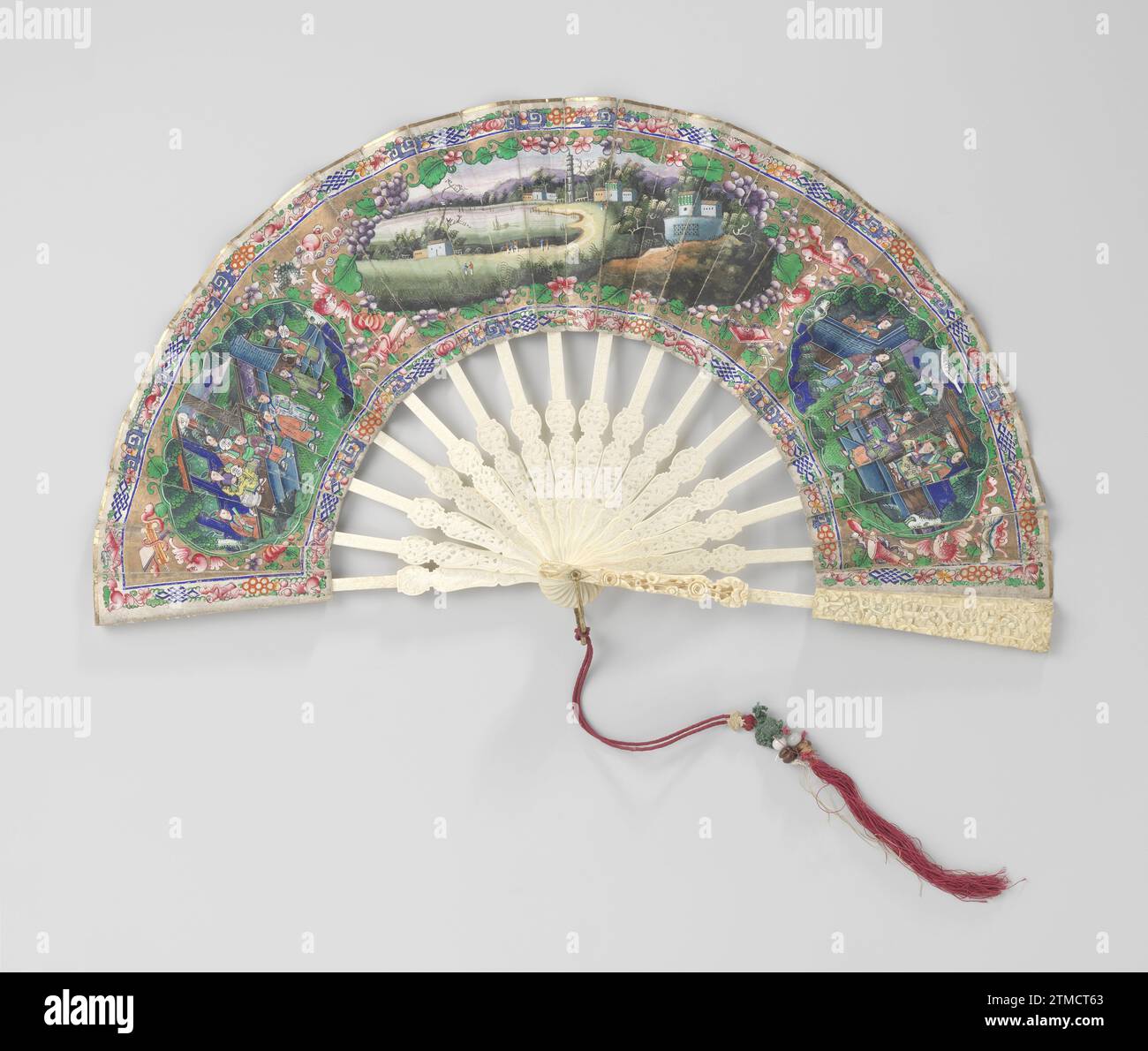 Double-sided folding fan, c. 1800 - c. 1825 Folding range with double ...