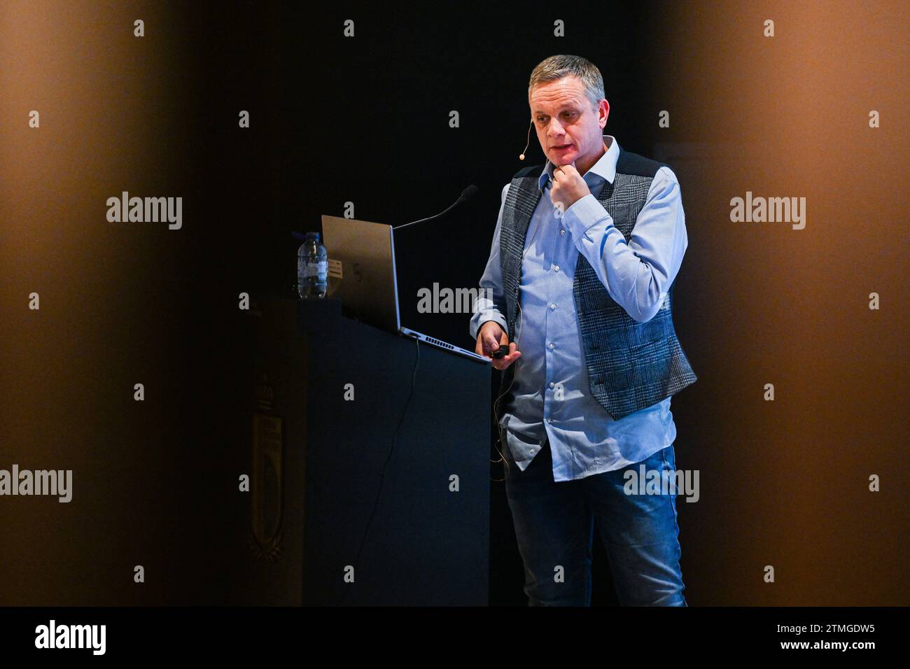 Tubize, Belgium. 20th Dec, 2023. Hoofd Jeugdopleiding R.Antwerp FC ...