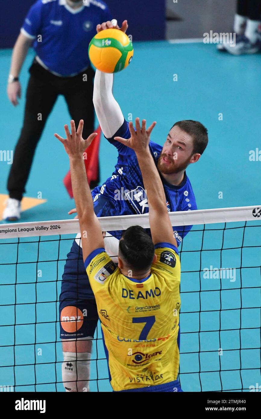 20.12.2023, LKH Arena, Lueneburg, GER; CEV Champions League, SVG ...