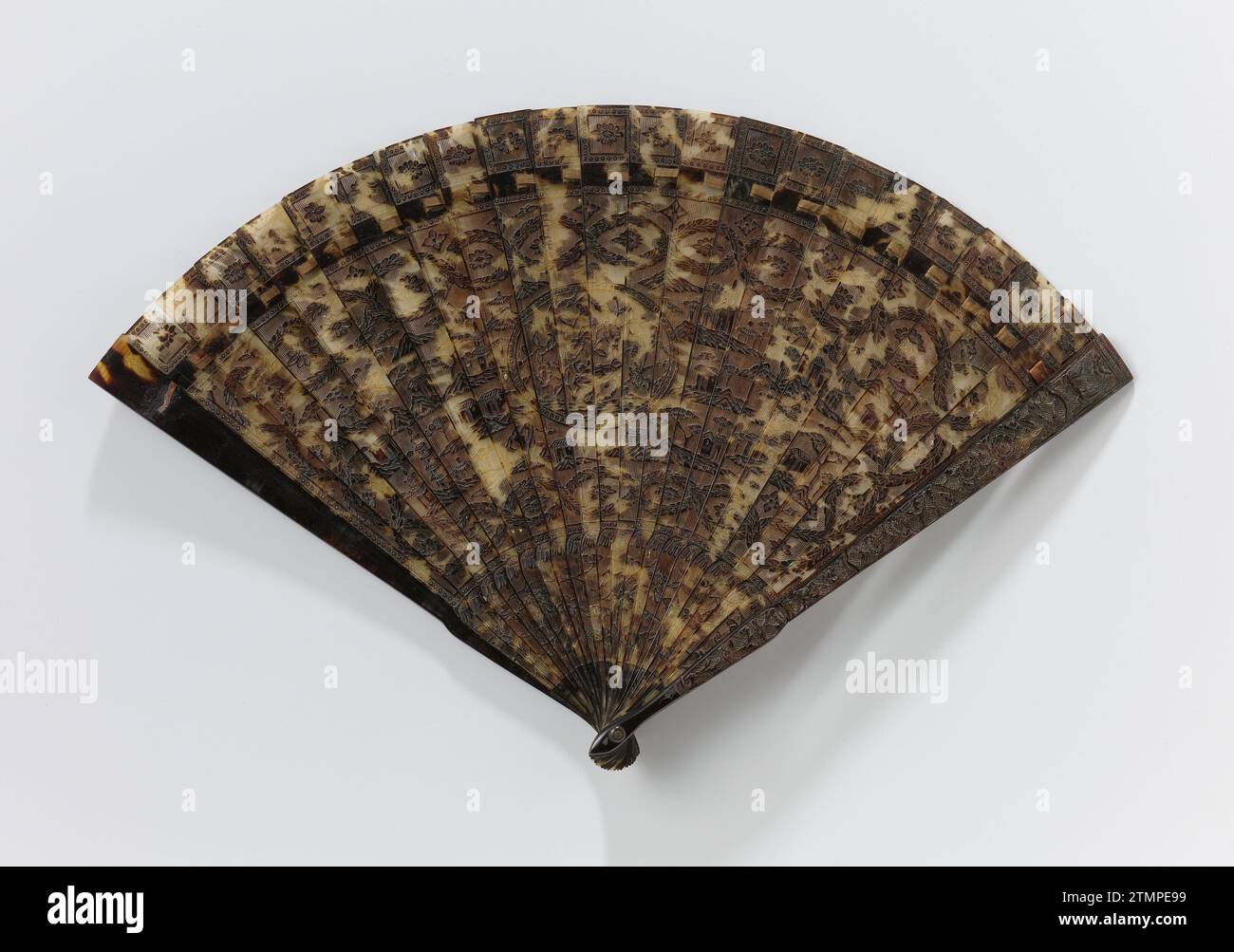 Smooth edges fan hi-res stock photography and images - Alamy
