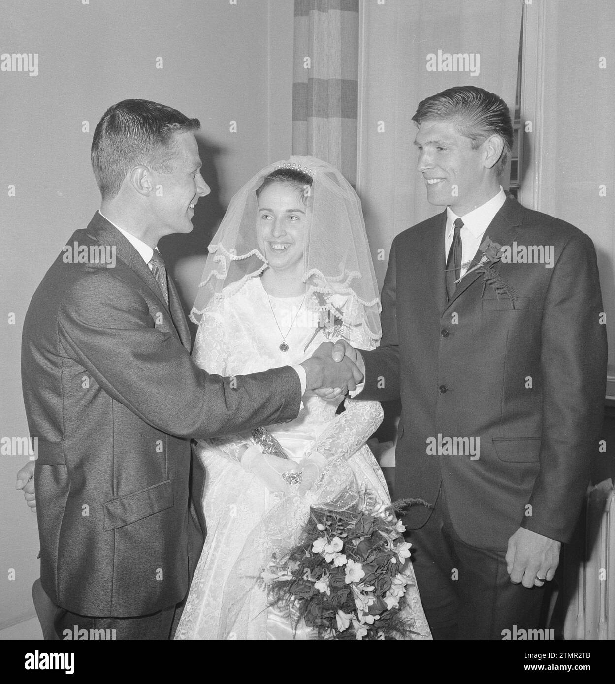 Cyclist cor schuuring hi-res stock photography and images - Alamy