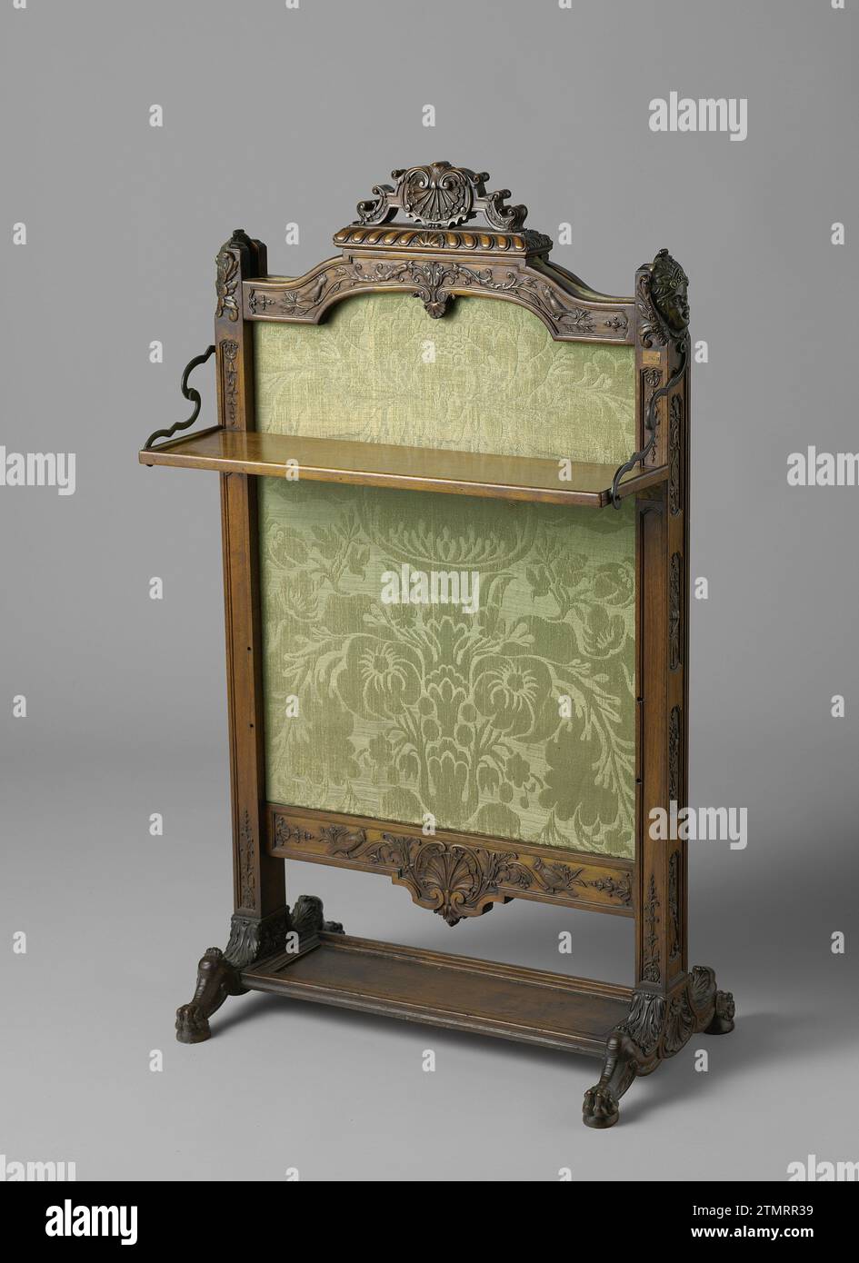 Fire screen from Notenhout, Anonymous, 1700 Fire screen made of walnut ...