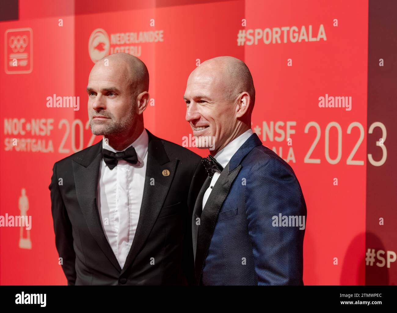 UTRECHT - Erben Wennemars and Arjen Robben (R) on the red carpet before ...