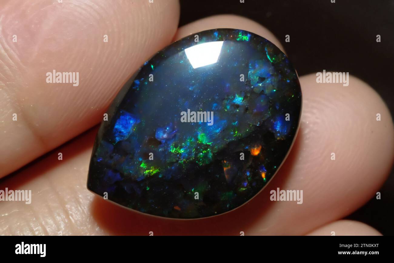 Black opals hi-res stock photography and images - Alamy