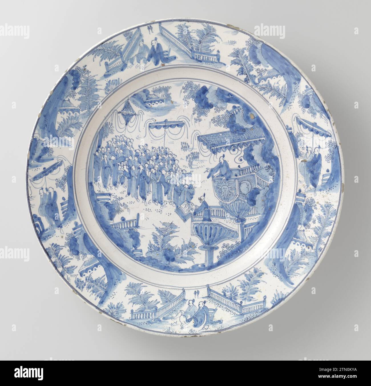 Two porcelain dishes hi-res stock photography and images - Alamy