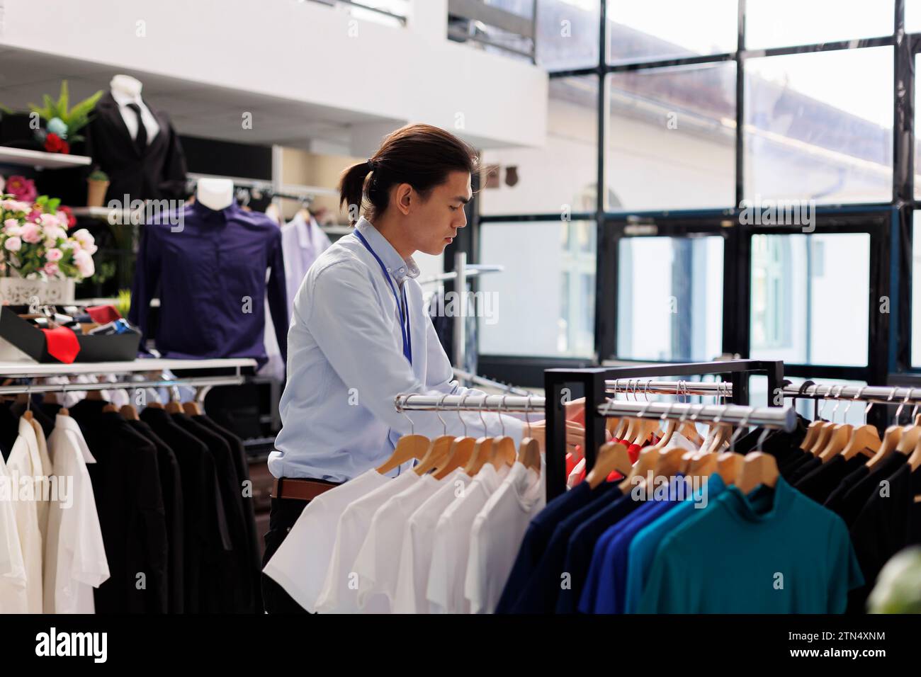 Asian manager arranging basic hi-res stock photography and images - Alamy