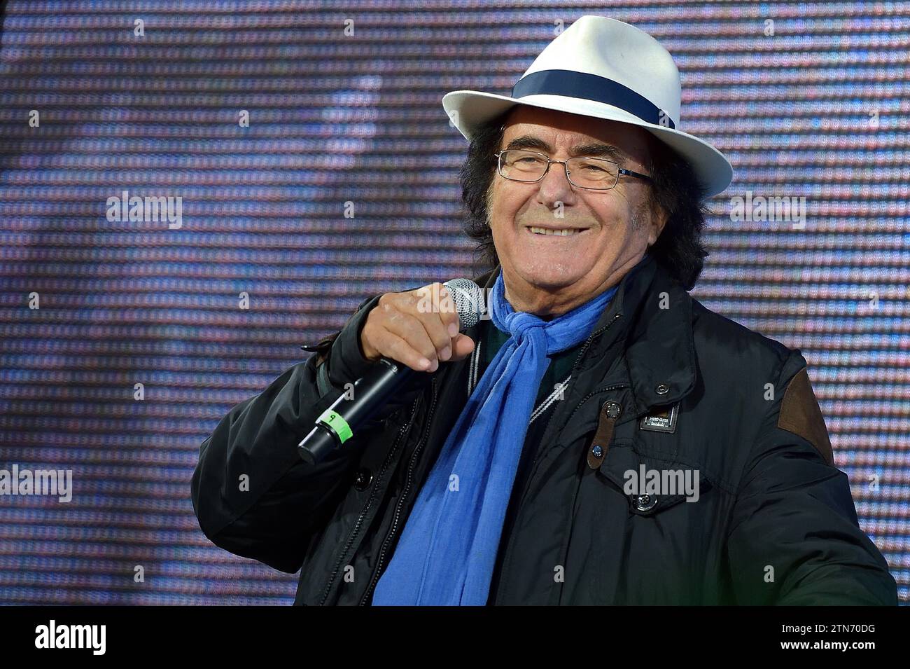 Venezia, Italien. 20th Dec, 2023. Al Bano together with the cast of the ...