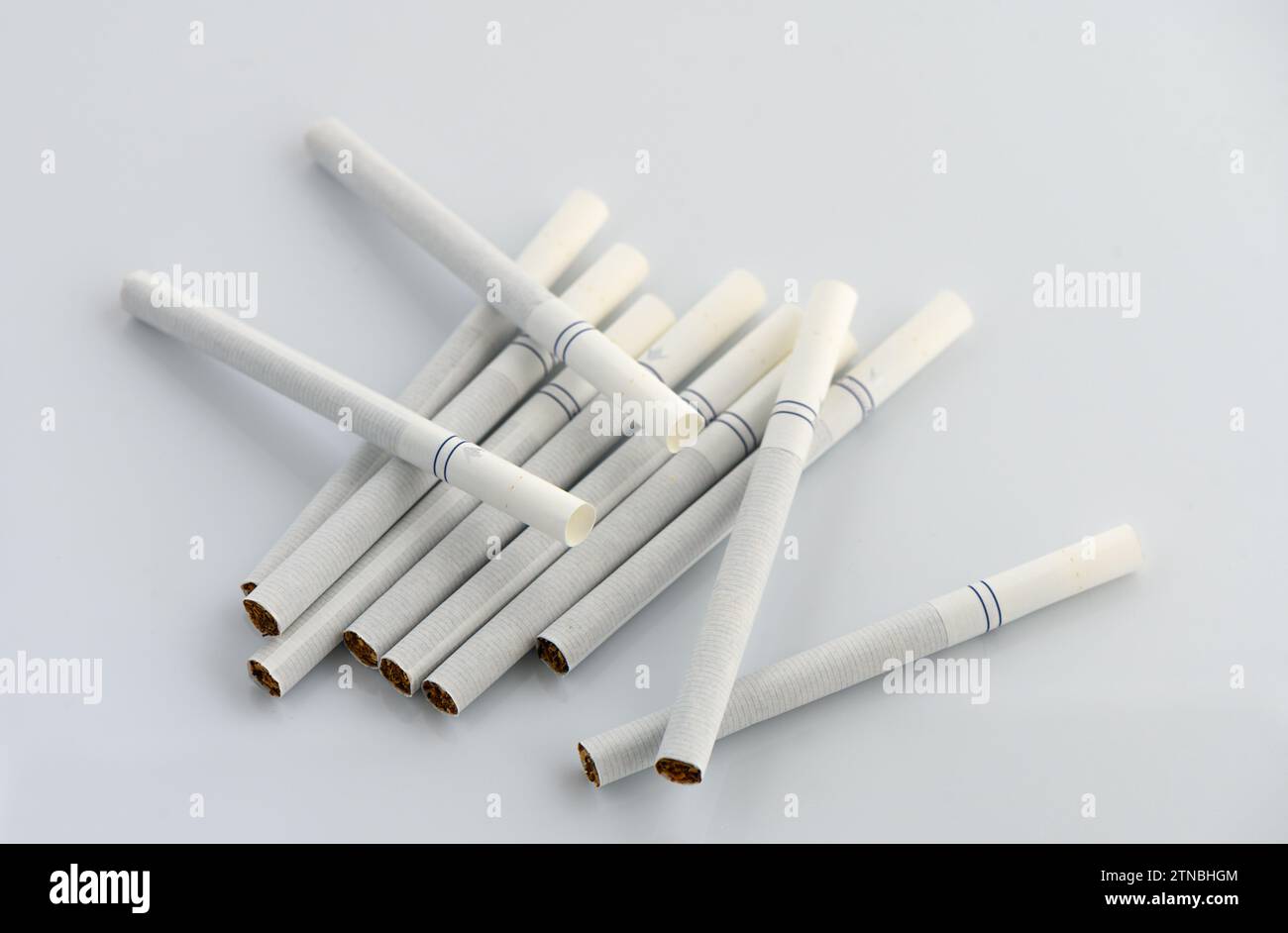 Classic cigarettes box hi-res stock photography and images - Alamy