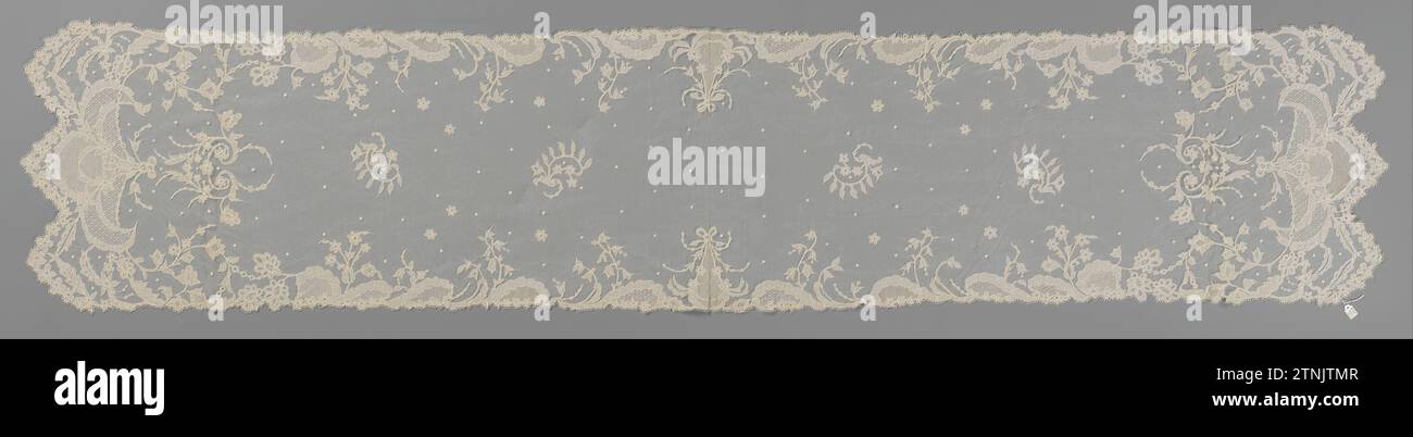 Elongated leaf volute motifs hi-res stock photography and images - Alamy