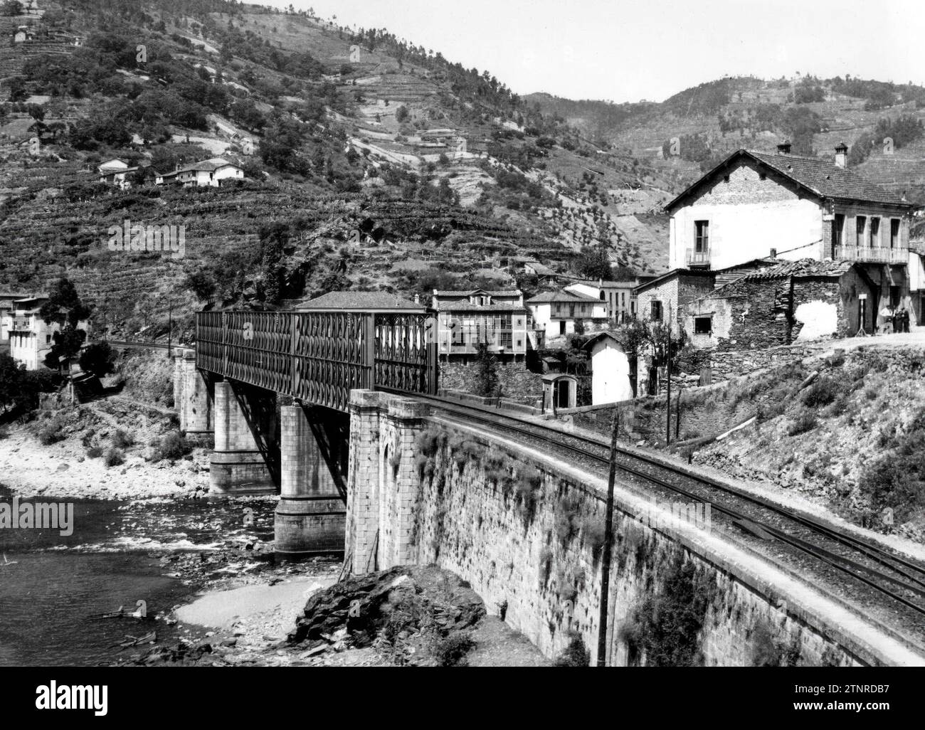Confluence of the rivers Black and White Stock Photos & Images - Alamy