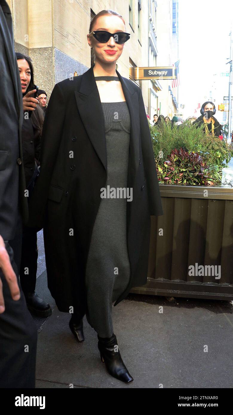 NEW YORK, NY- DECEMBER 20: Phoebe Dynevor seen exiting The Kelly ...