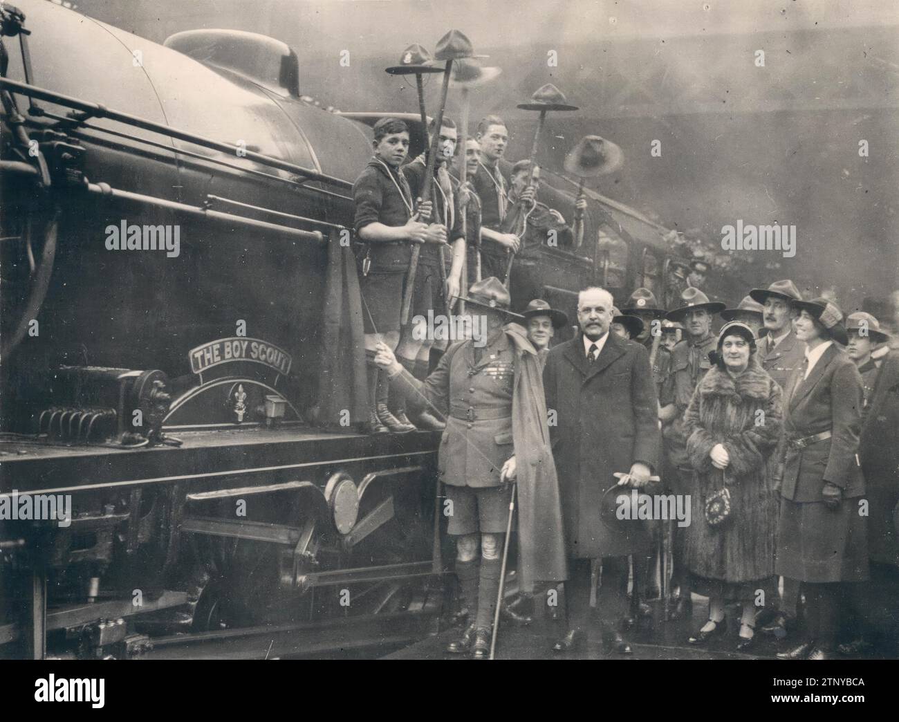 1930.- Lord Baden Powell, founder of the Scouts, at Euston station in ...