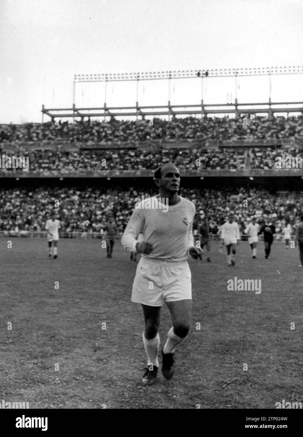 Alfredo di stefano 1963 hi-res stock photography and images - Alamy