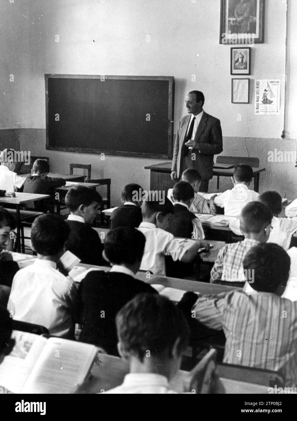 09/01/1967. Teacher Teaching a Primary Class. Credit: Album / Archivo ...