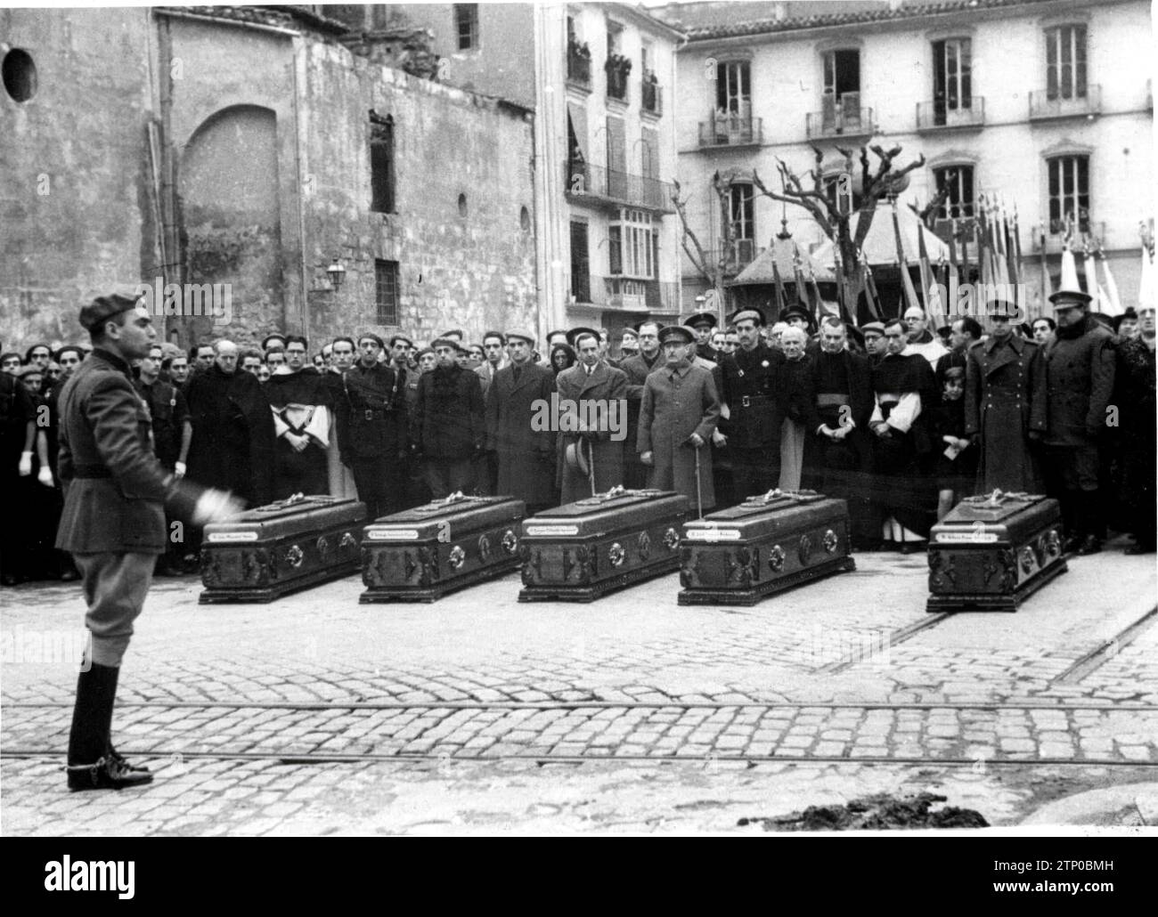 Falangist hi-res stock photography and images - Alamy