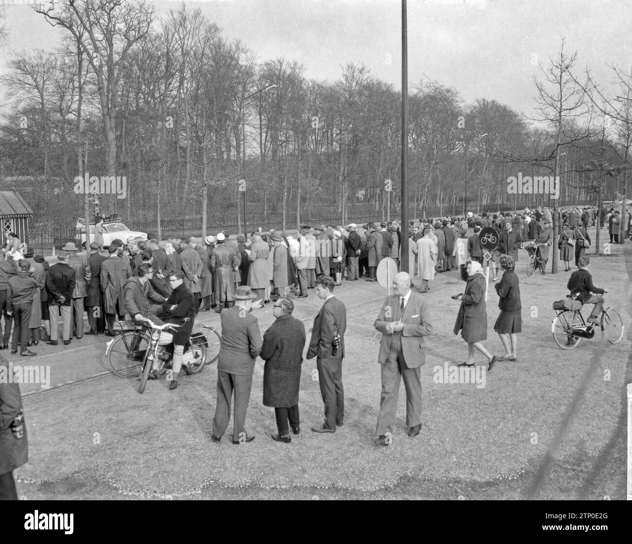 18 april 1964 Black and White Stock Photos & Images - Alamy