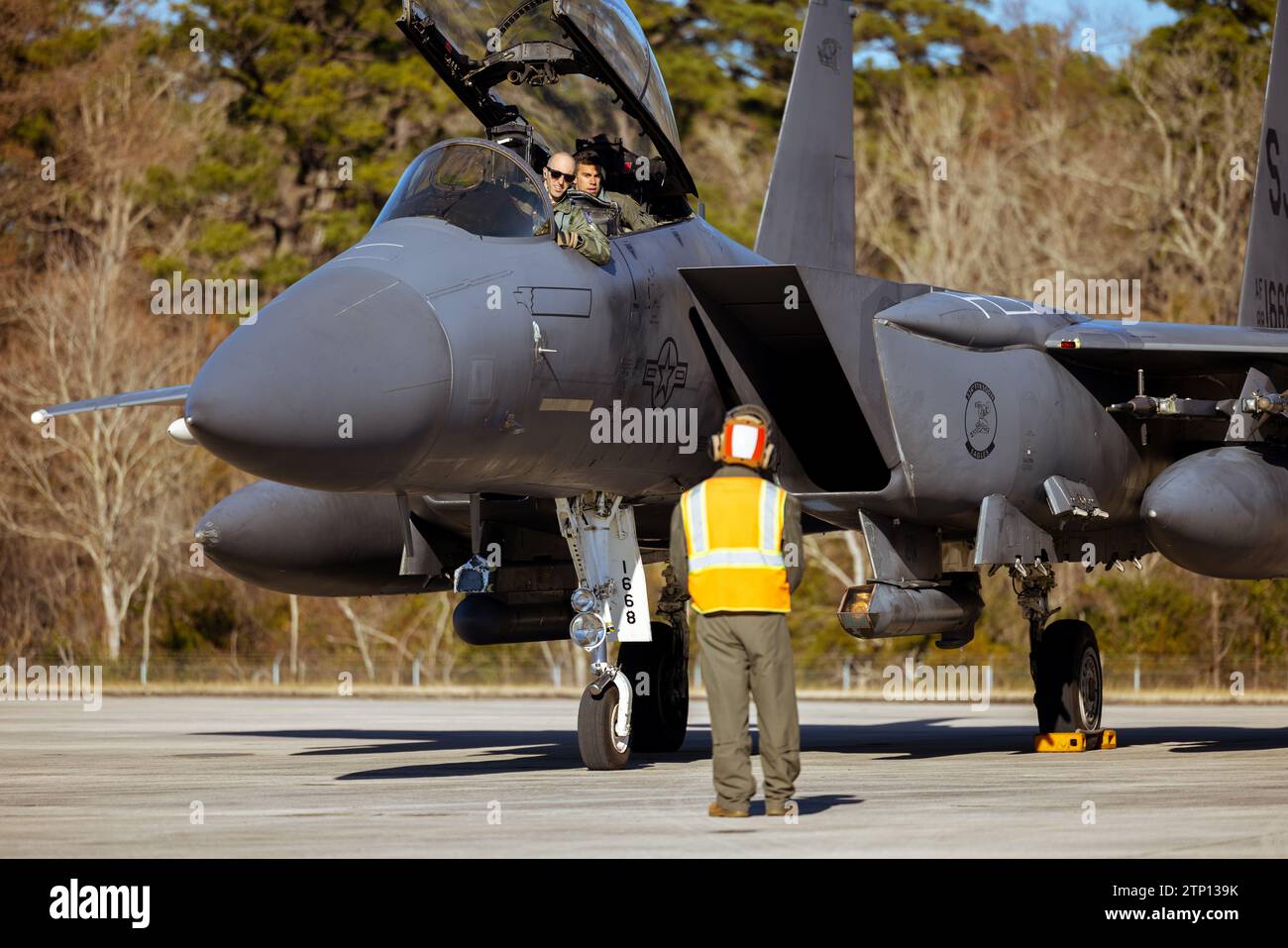 U.S. Airforce F-15E Strike Eagle pilots from the 4th Fighter Wing ...