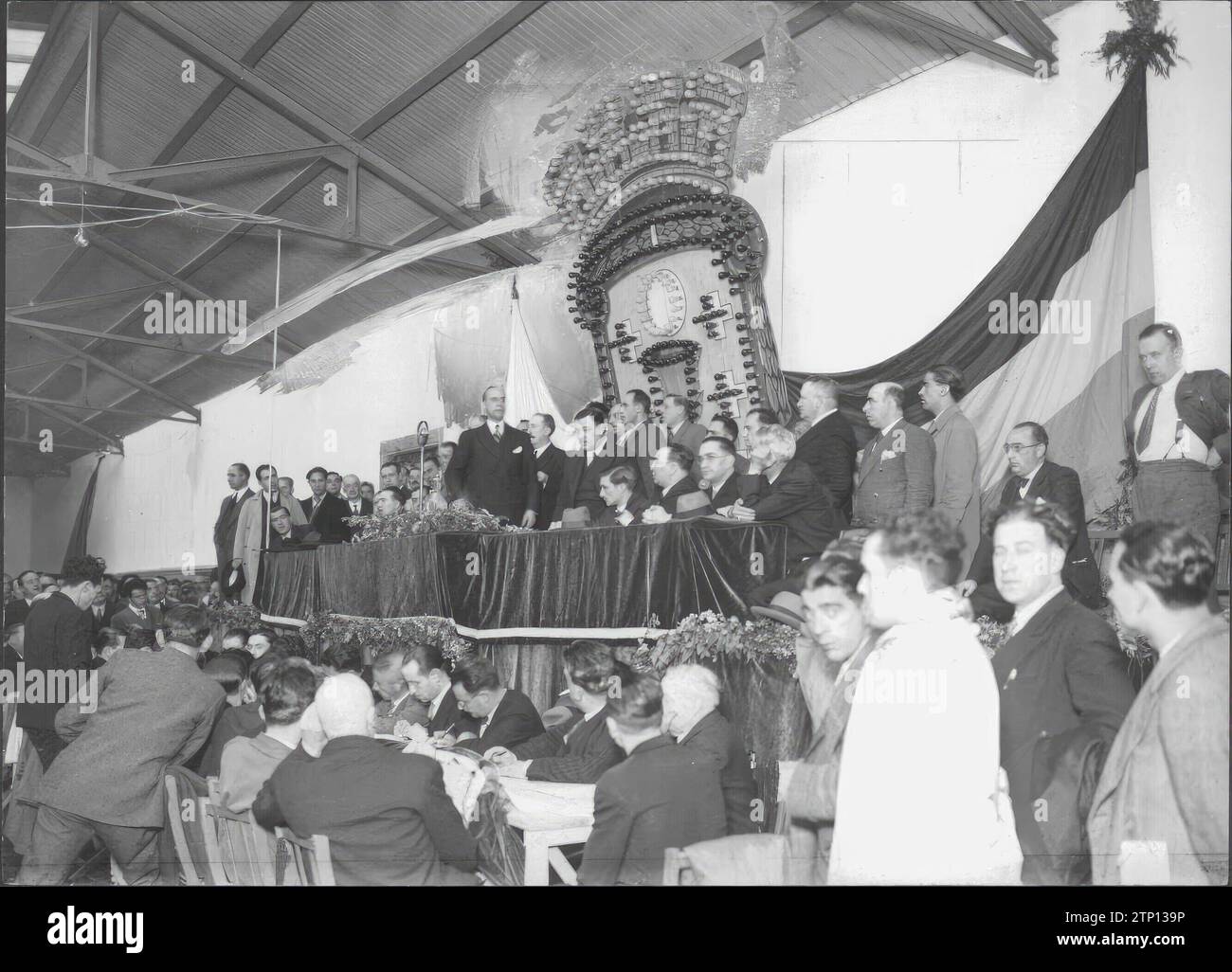 Lugo, 1930 (CA.). Mr. Casares Quiroga in one of the moments of his ...