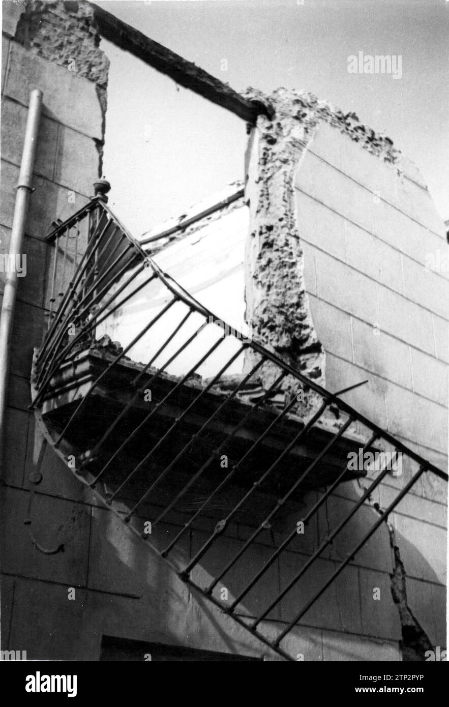 04/30/1937. A Destroyed Balcony in the Remains of a House, in Almería ...