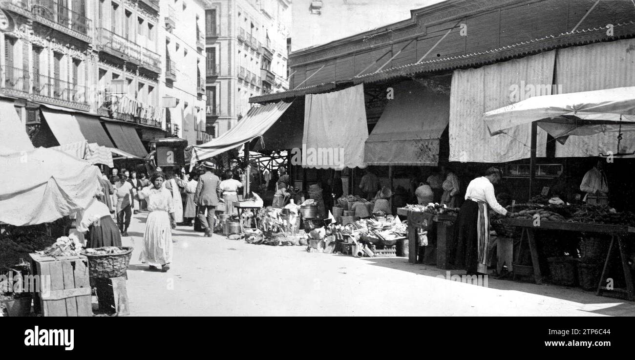 Europe market 1900 Black and White Stock Photos & Images - Alamy