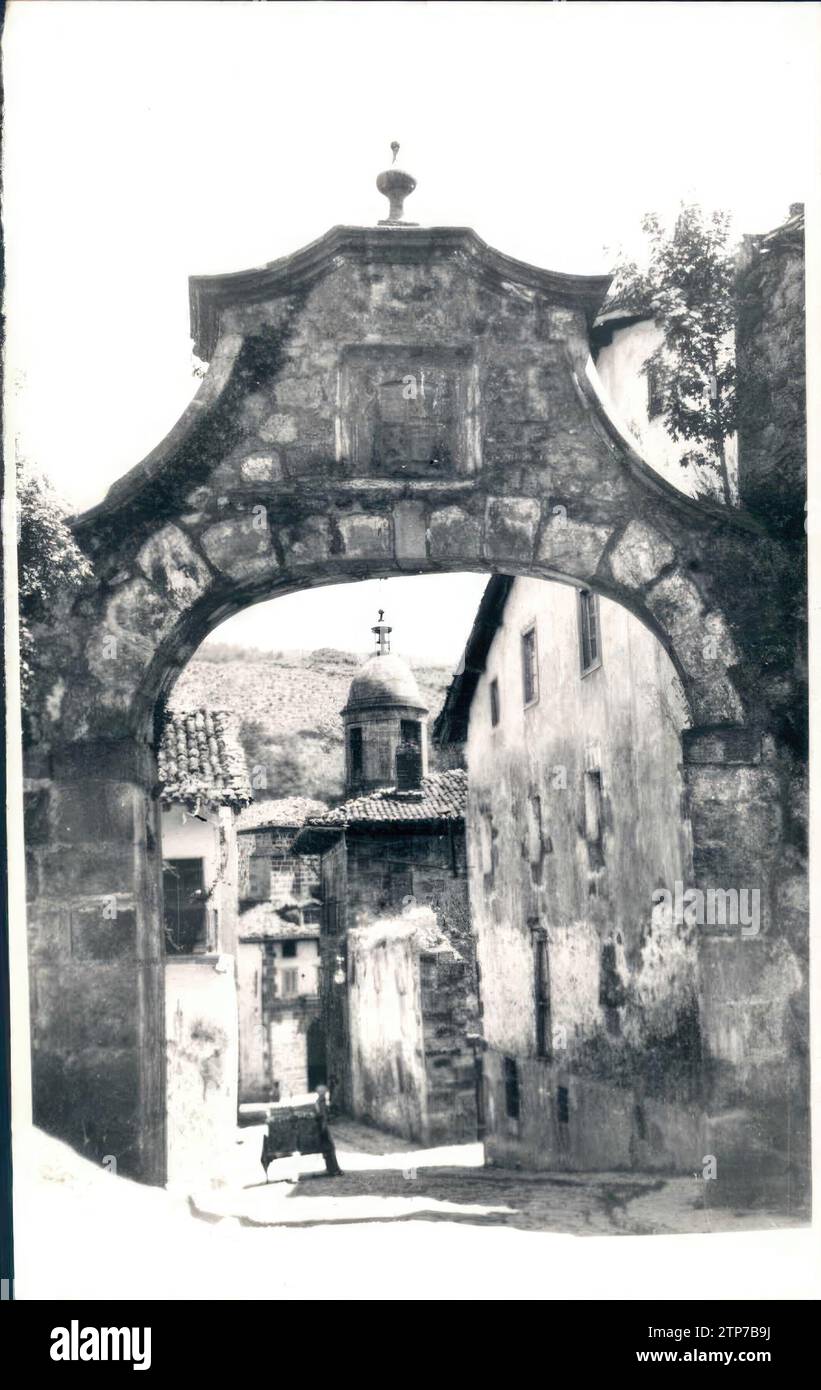 Salinas de leniz hi-res stock photography and images - Alamy