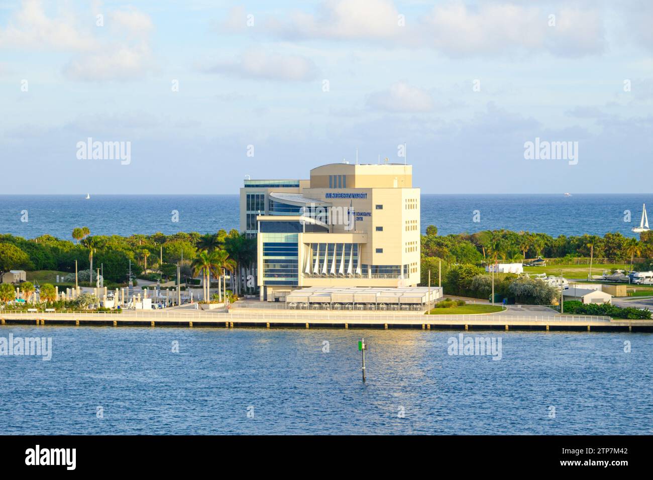 Nova Southeastern University Oceanographic Center Stock Photo - Alamy