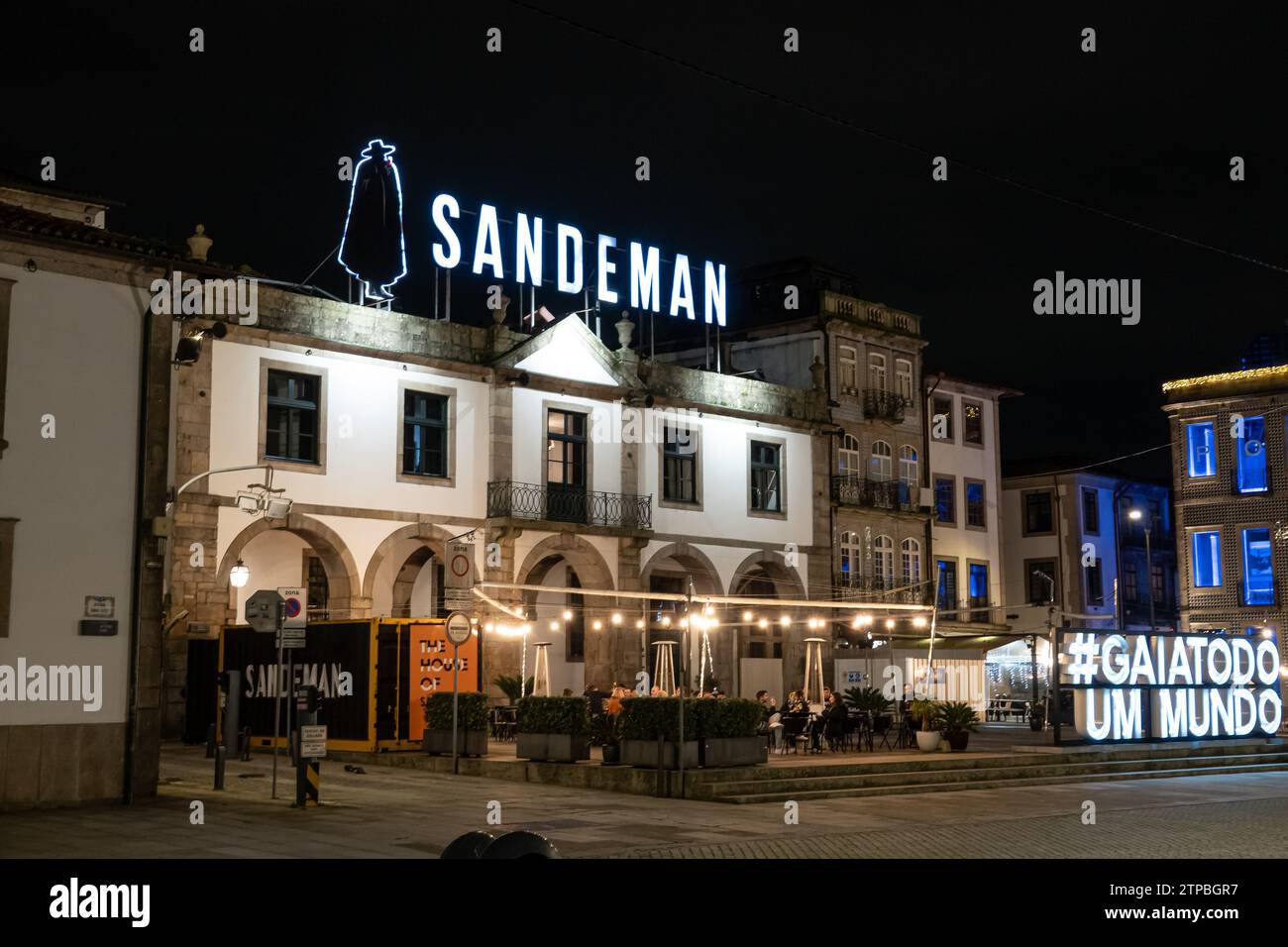 Sandeman Wine Cellar in Porto Stock Photo - Alamy