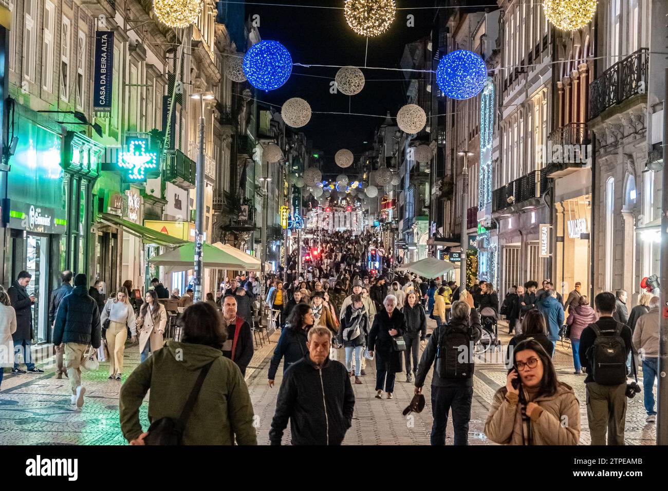 Commercial street at Christmas in the city of Porto Stock Photo - Alamy