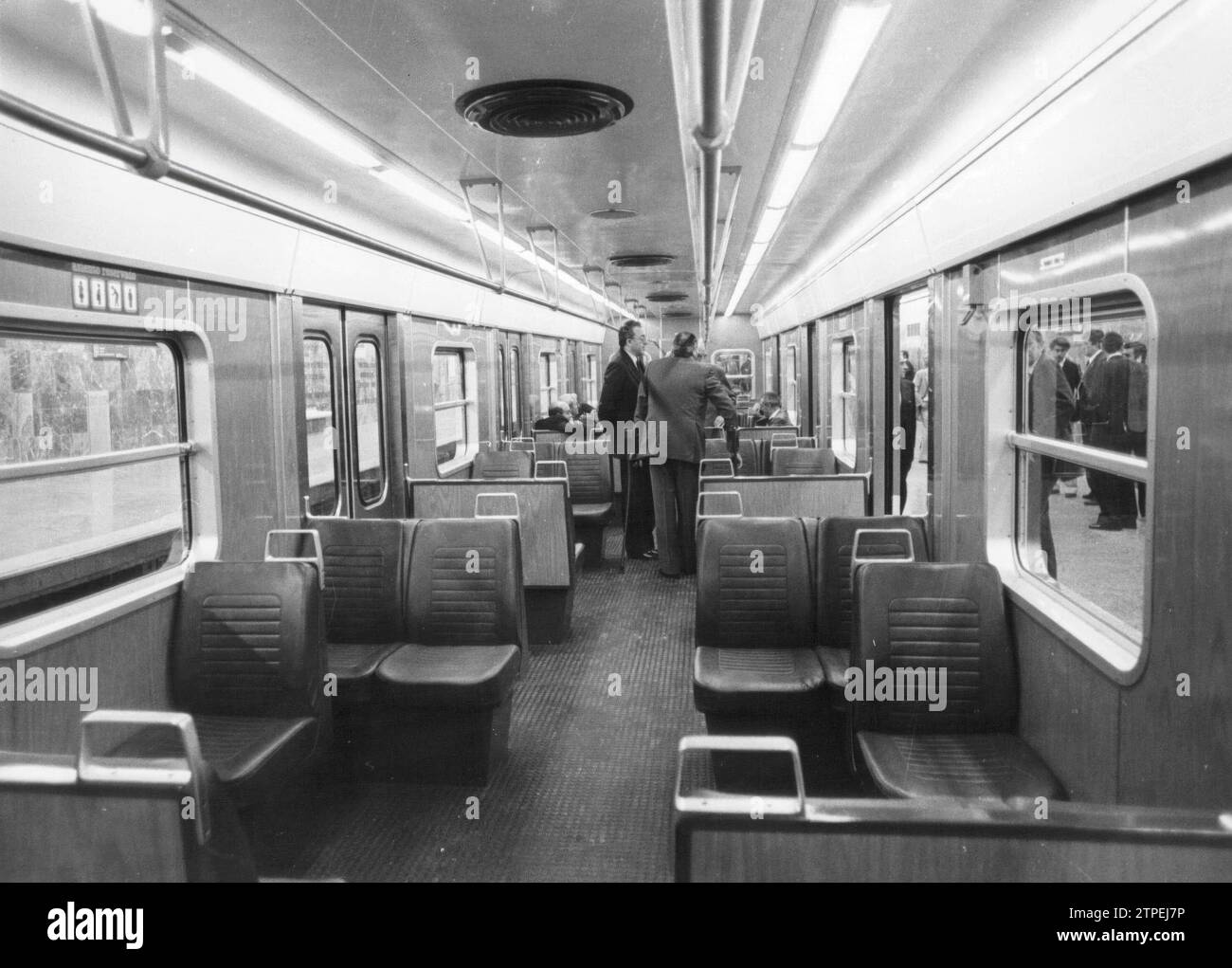 Madrid, 06/09/1982. Inauguration of the new section of Metro ...