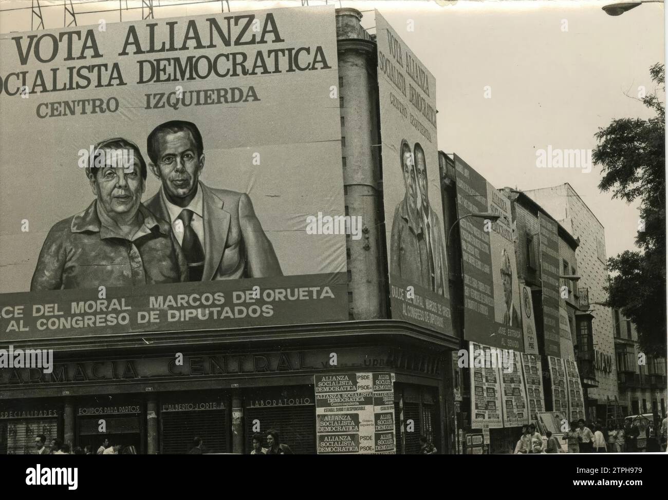 Seville 06/13/1977. General Elections of 1977. Electoral propaganda in ...