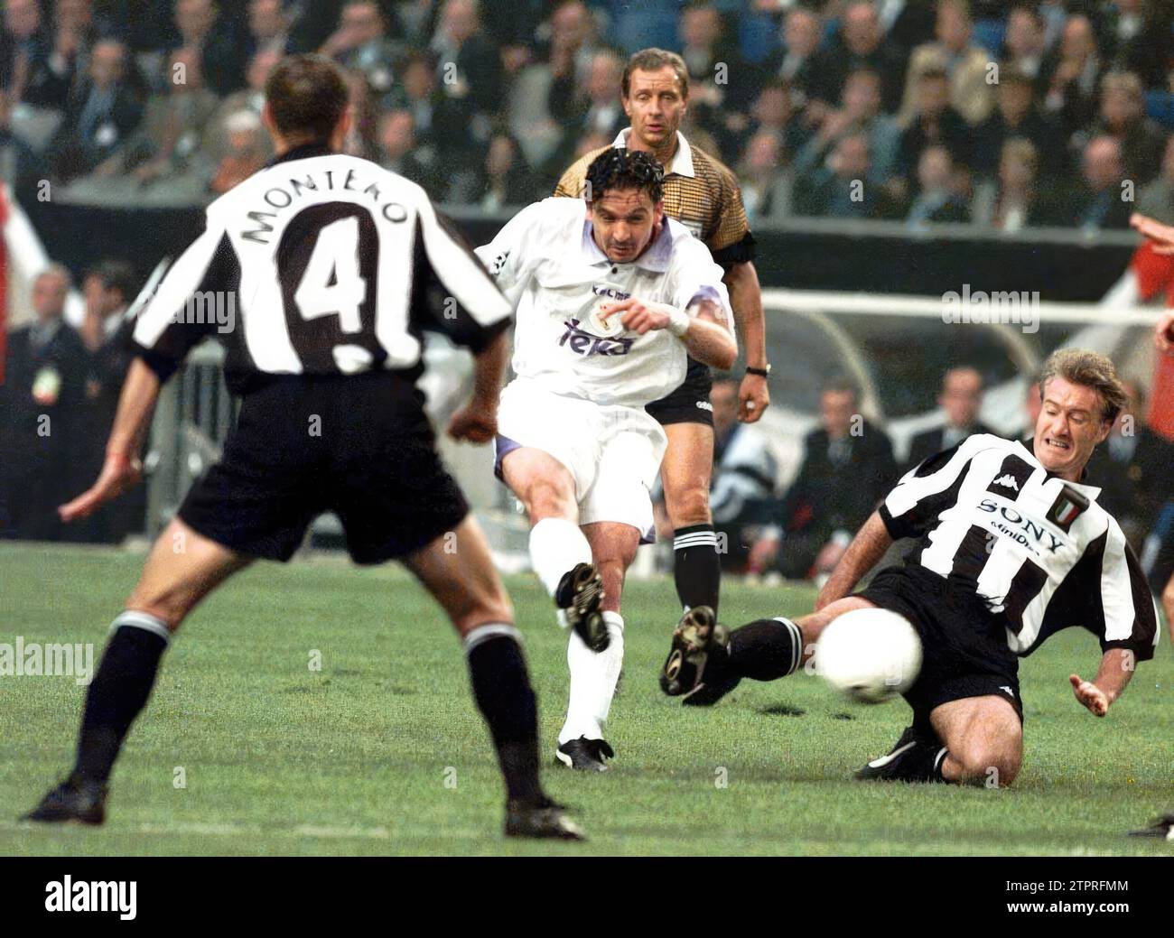 Real madrid final champions league 1998 hi-res stock photography and ...