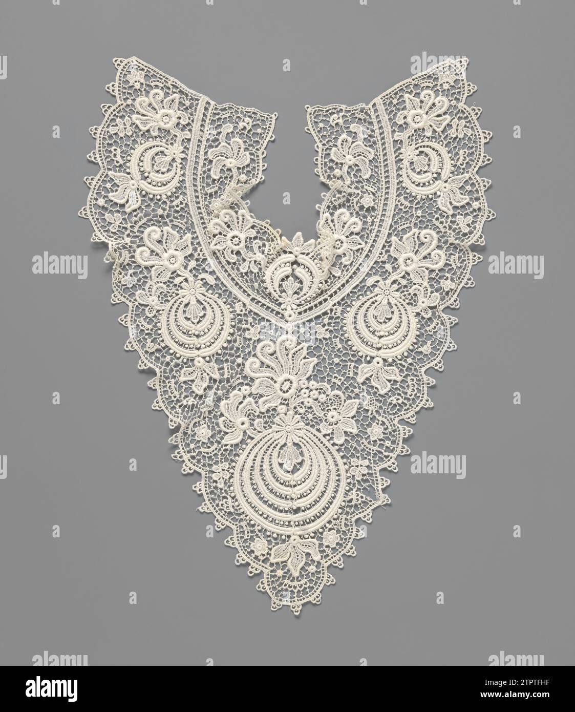 Plastron with a mooring side, anonymous, c. 1890 - c. 1905 Plastron ...