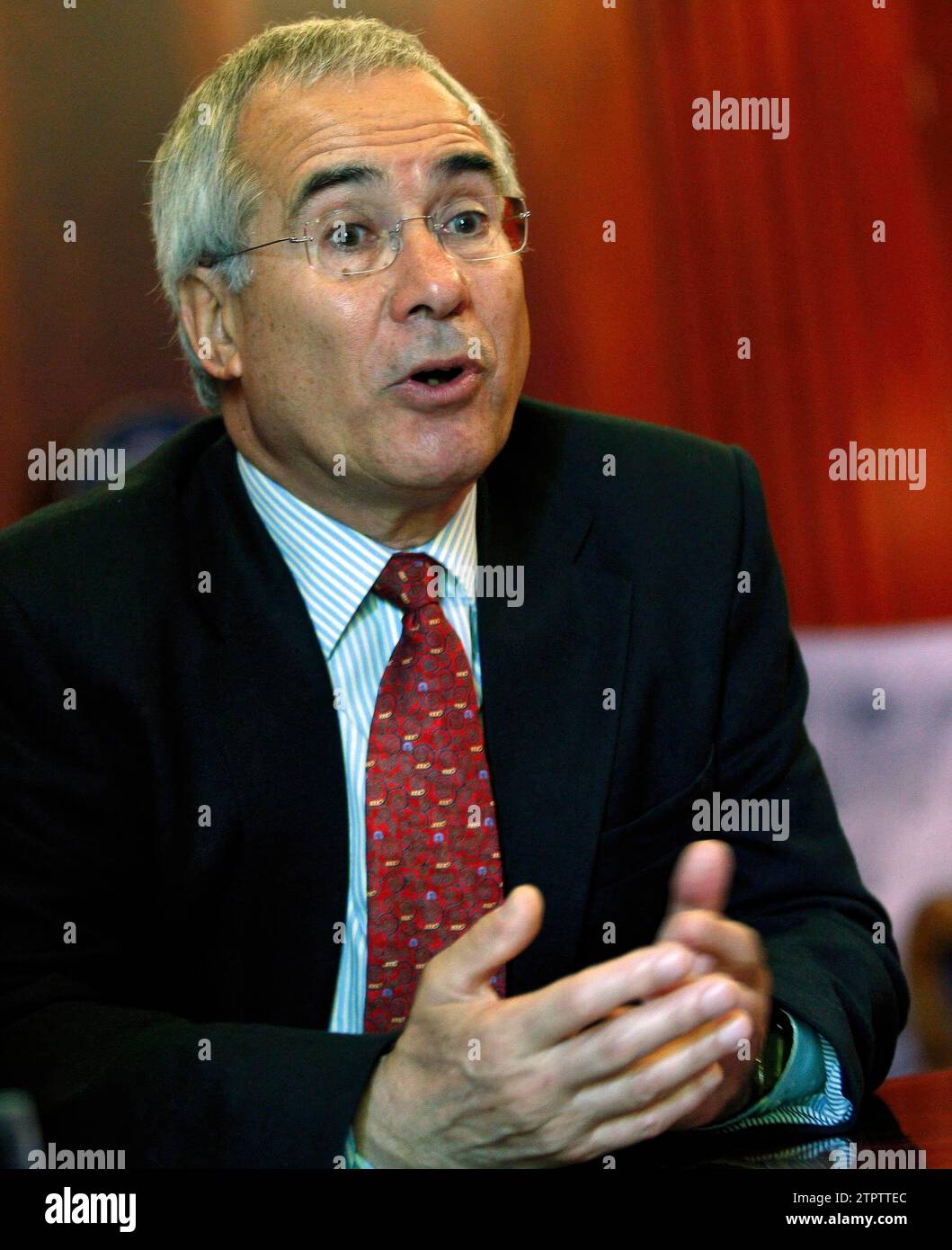 Nicholas stern hi-res stock photography and images - Alamy