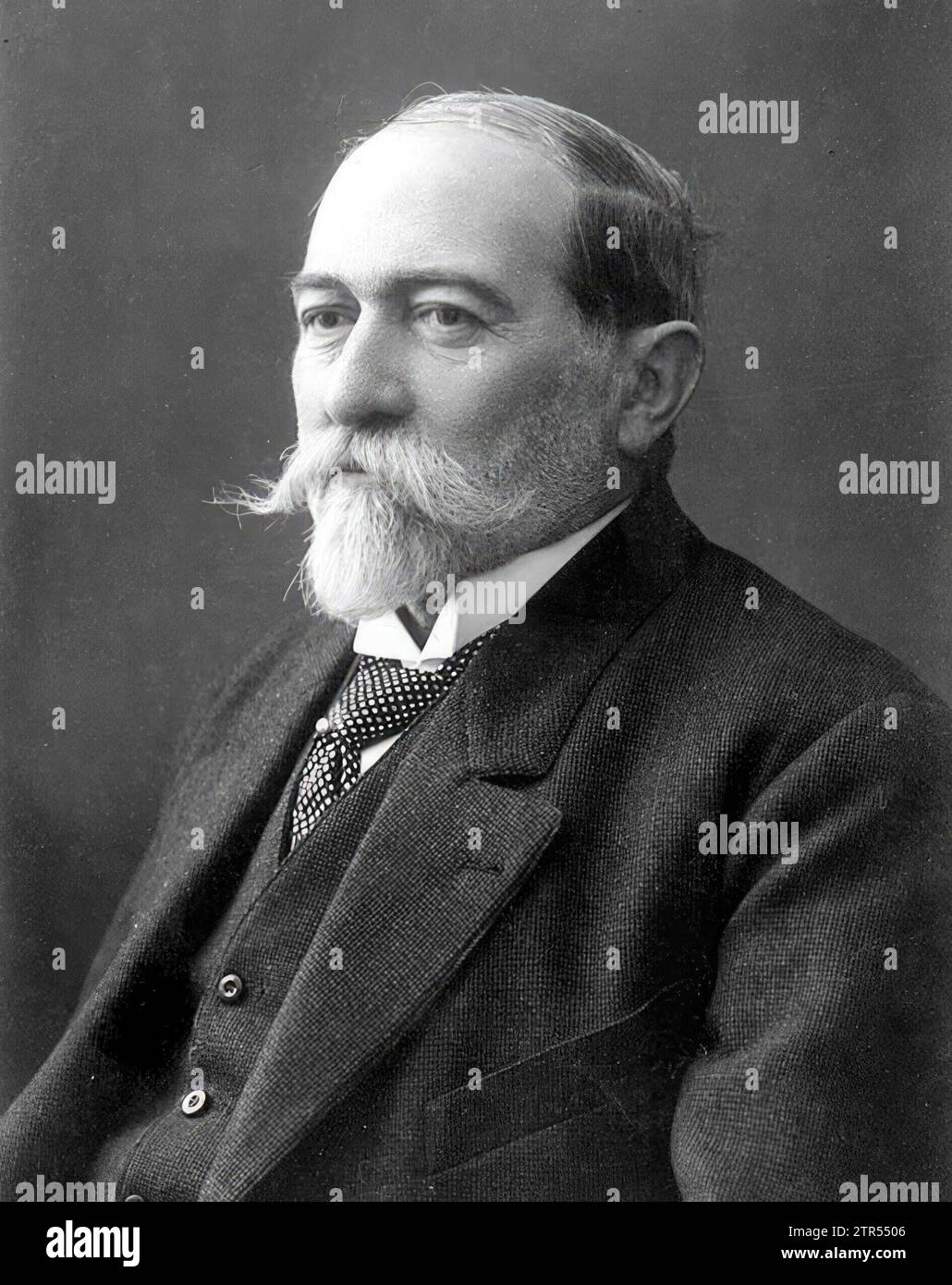 Carbonell oil hi-res stock photography and images - Alamy