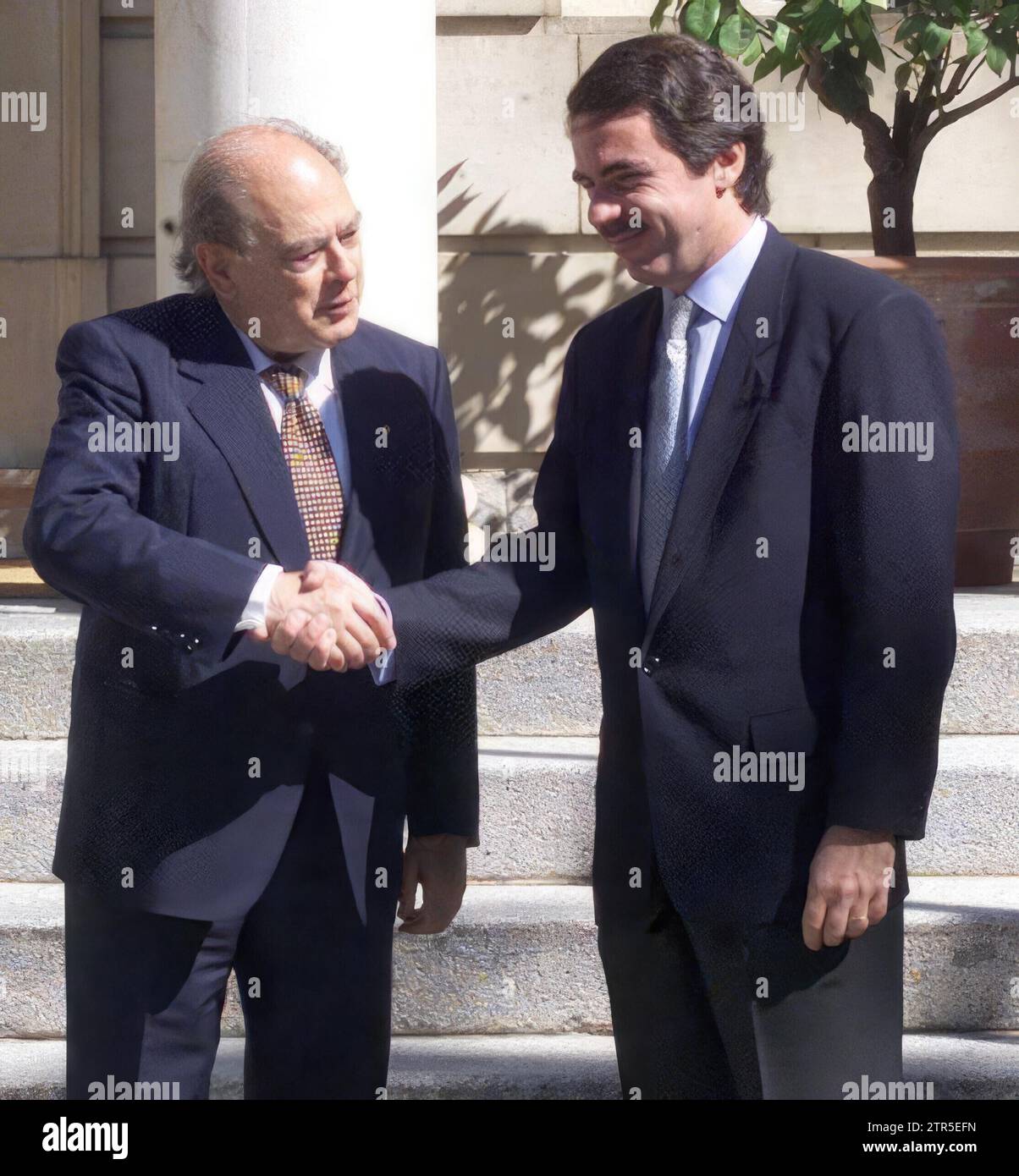 06/14/2000. Madrid...15..6..00..Interview of Jose Maria Aznar with ...