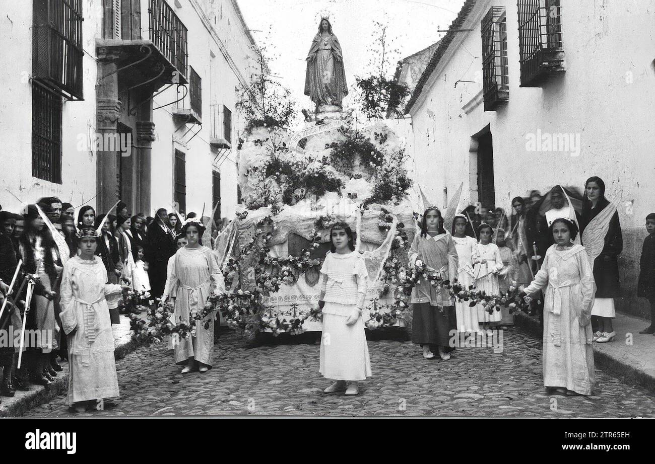 Miraculous virgin mary hi-res stock photography and images - Alamy