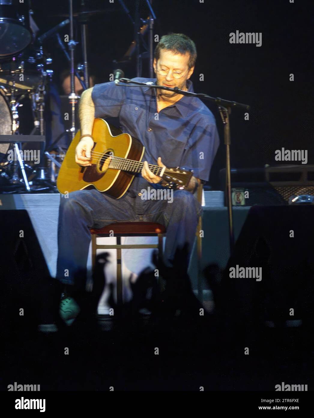 Madrid, 02/22/2001. Eric Clapton concert. Photo: Javier Prieto Archdc ...