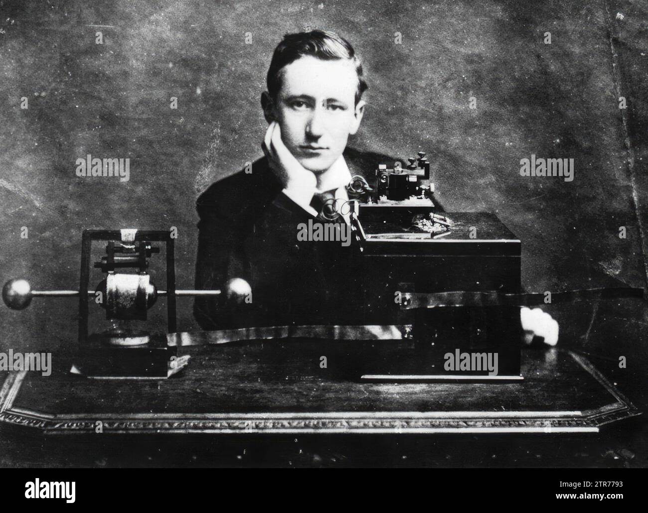 Guillermo marconi hi-res stock photography and images - Alamy