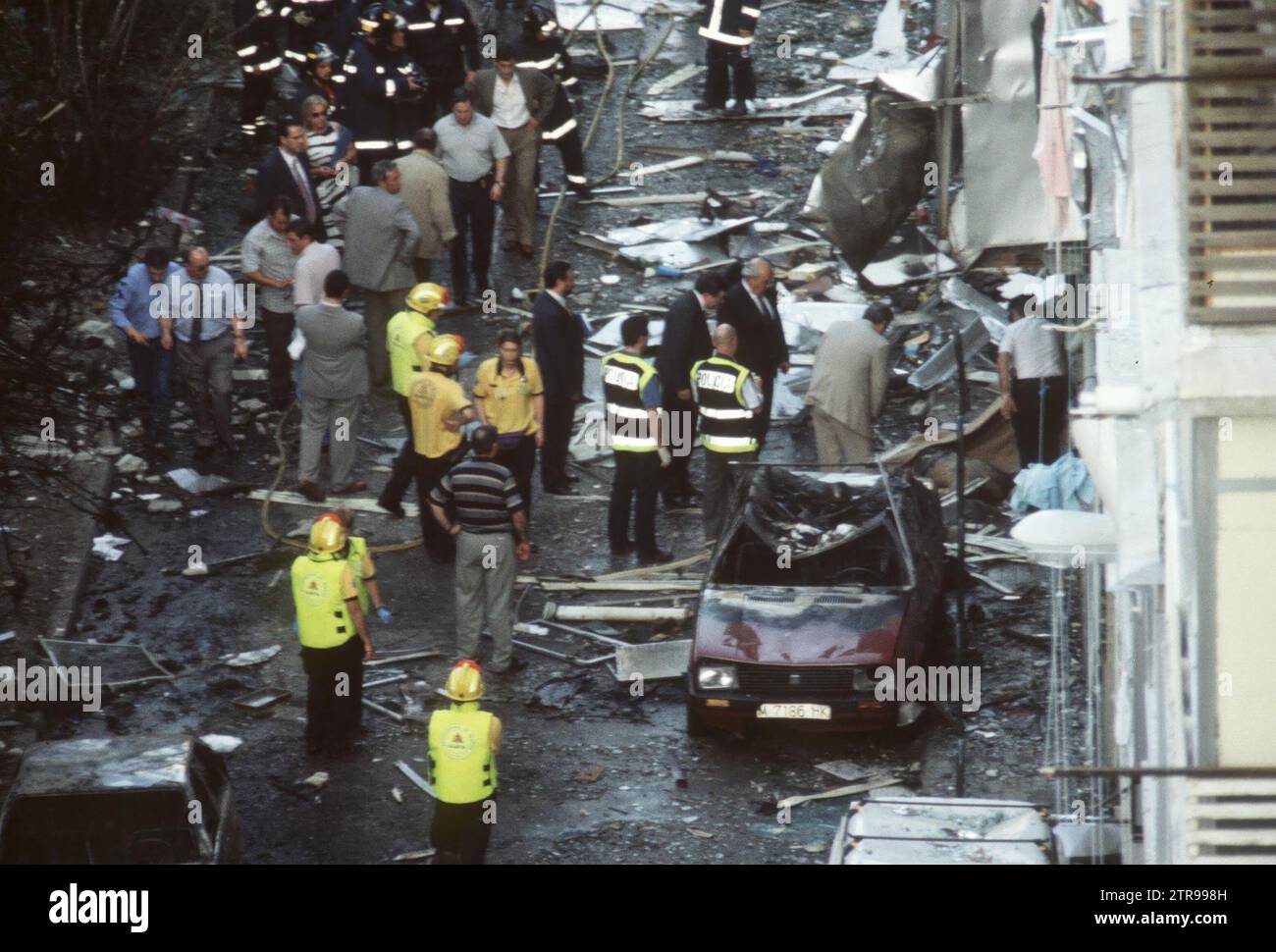 07/16/2001. Madrid..10..7..01...ETA attack on Ocaña Street...Photo ...