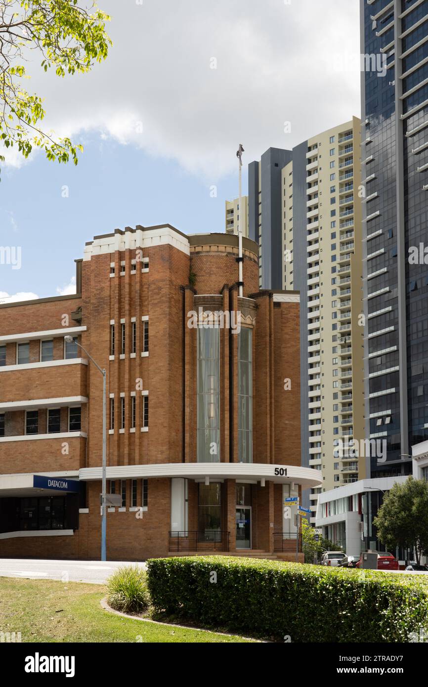 Brick art deco hi-res stock photography and images - Alamy