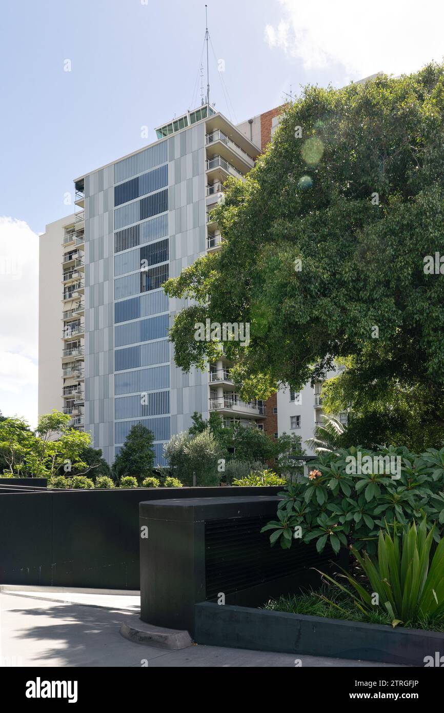 "Torbrek" a Mid-Century Modern highrise apartment block on Highgate ...