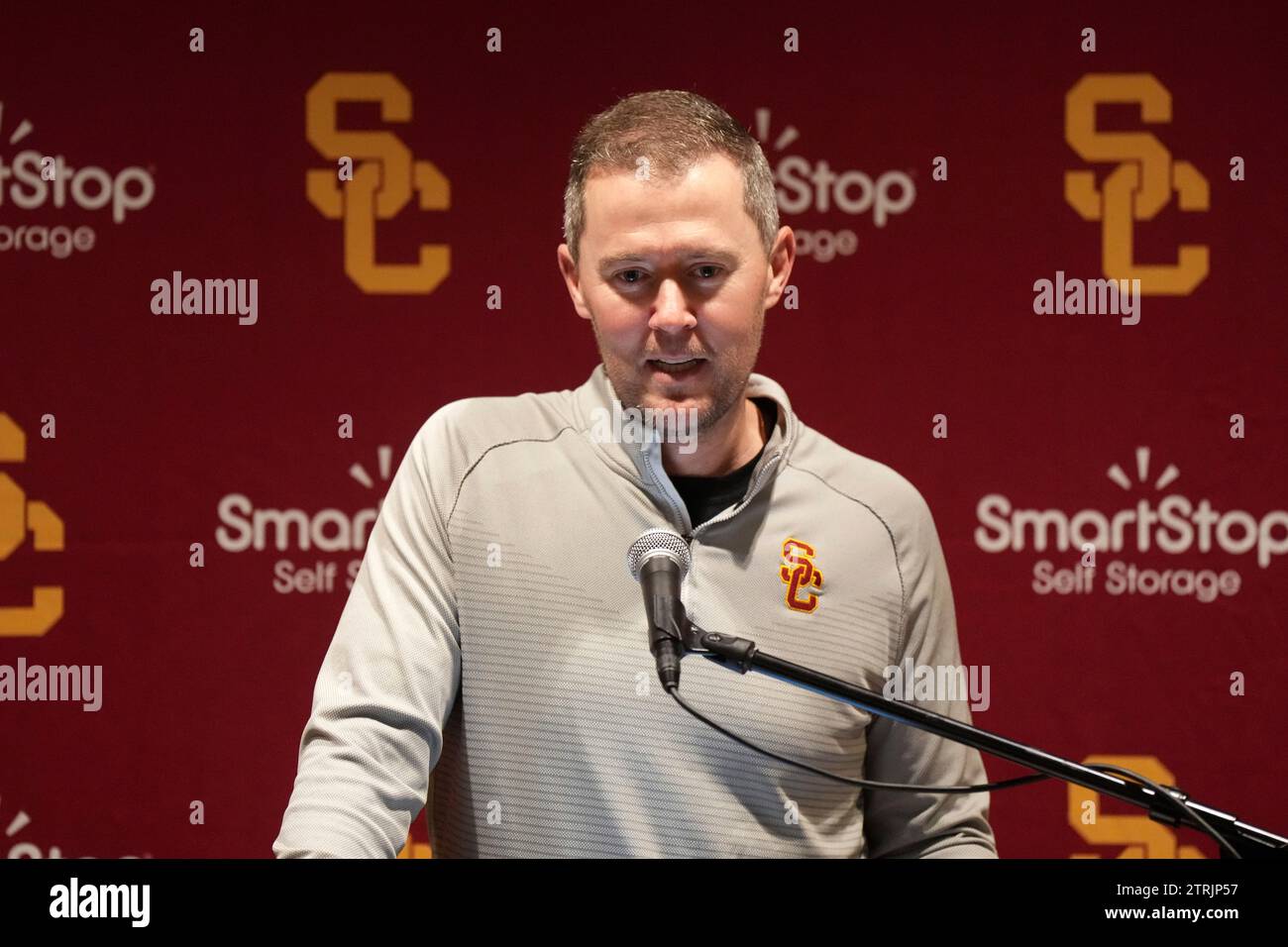 Southern California Trojans coach Lincoln Riley speaks to the media at ...
