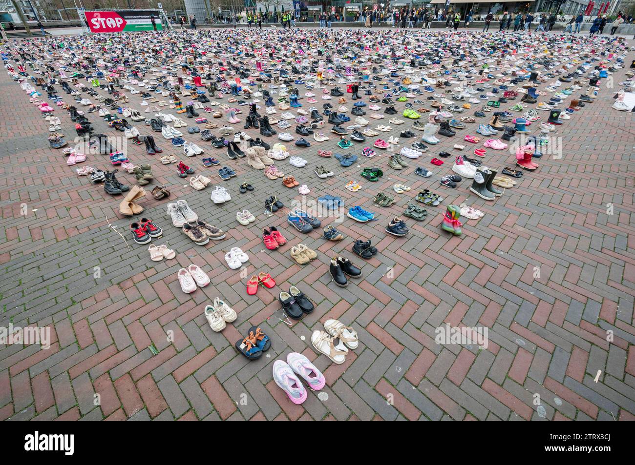8,000-shoe exhibit on De Binnenrotte square, representing the number of ...