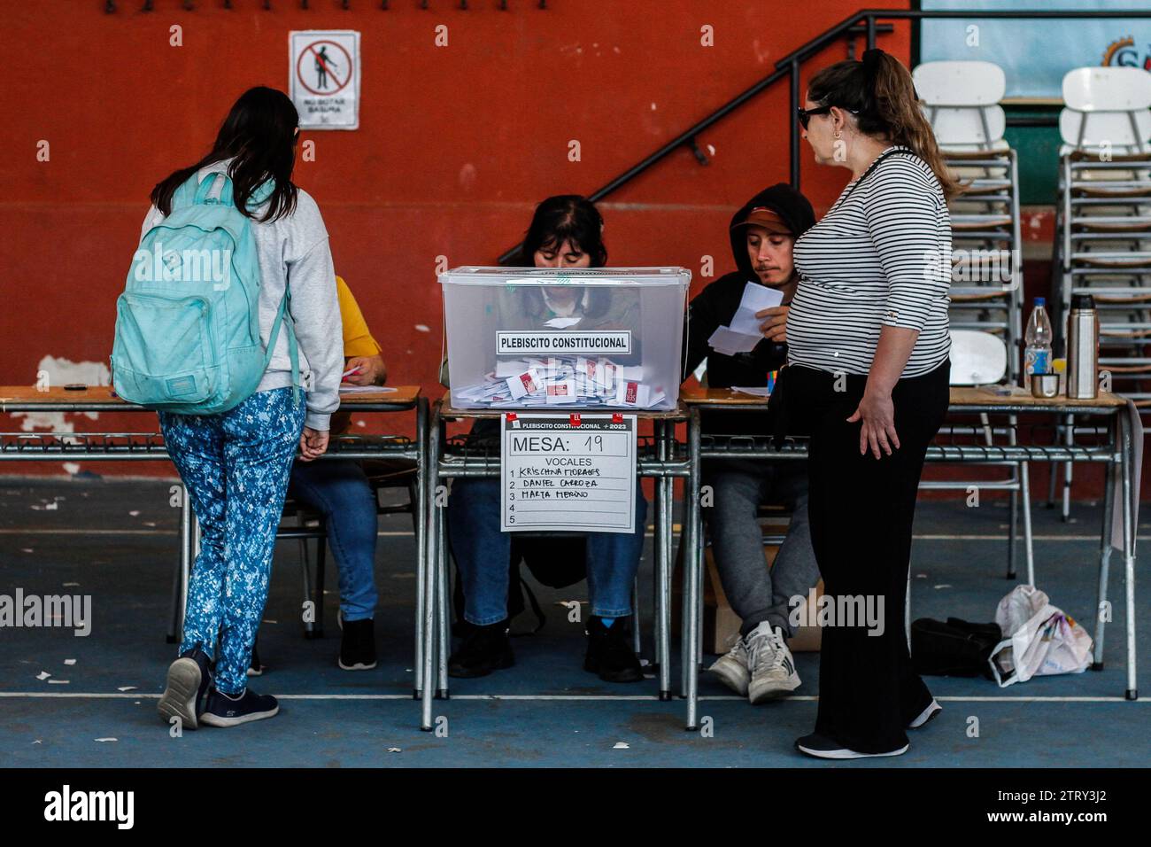 Valparaiso, Chile. 17th Dec, 2023. People voting during the context of ...
