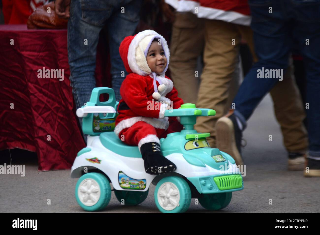 Peshawar, Peshawar, Pakistan. 20th Dec, 2023. Members of the Pakistani ...