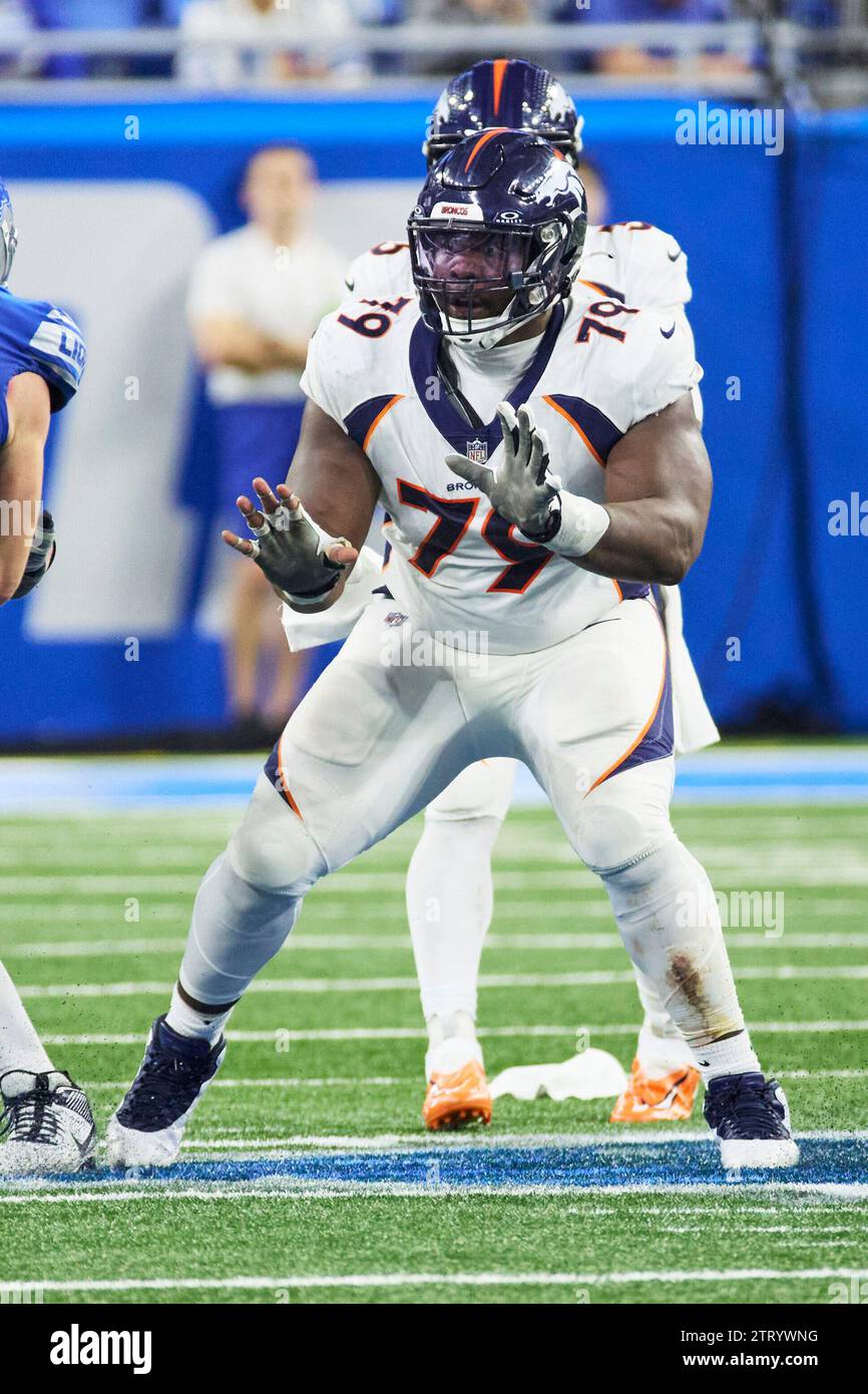 Denver Broncos center Lloyd Cushenberry (79) blocks on offense against ...
