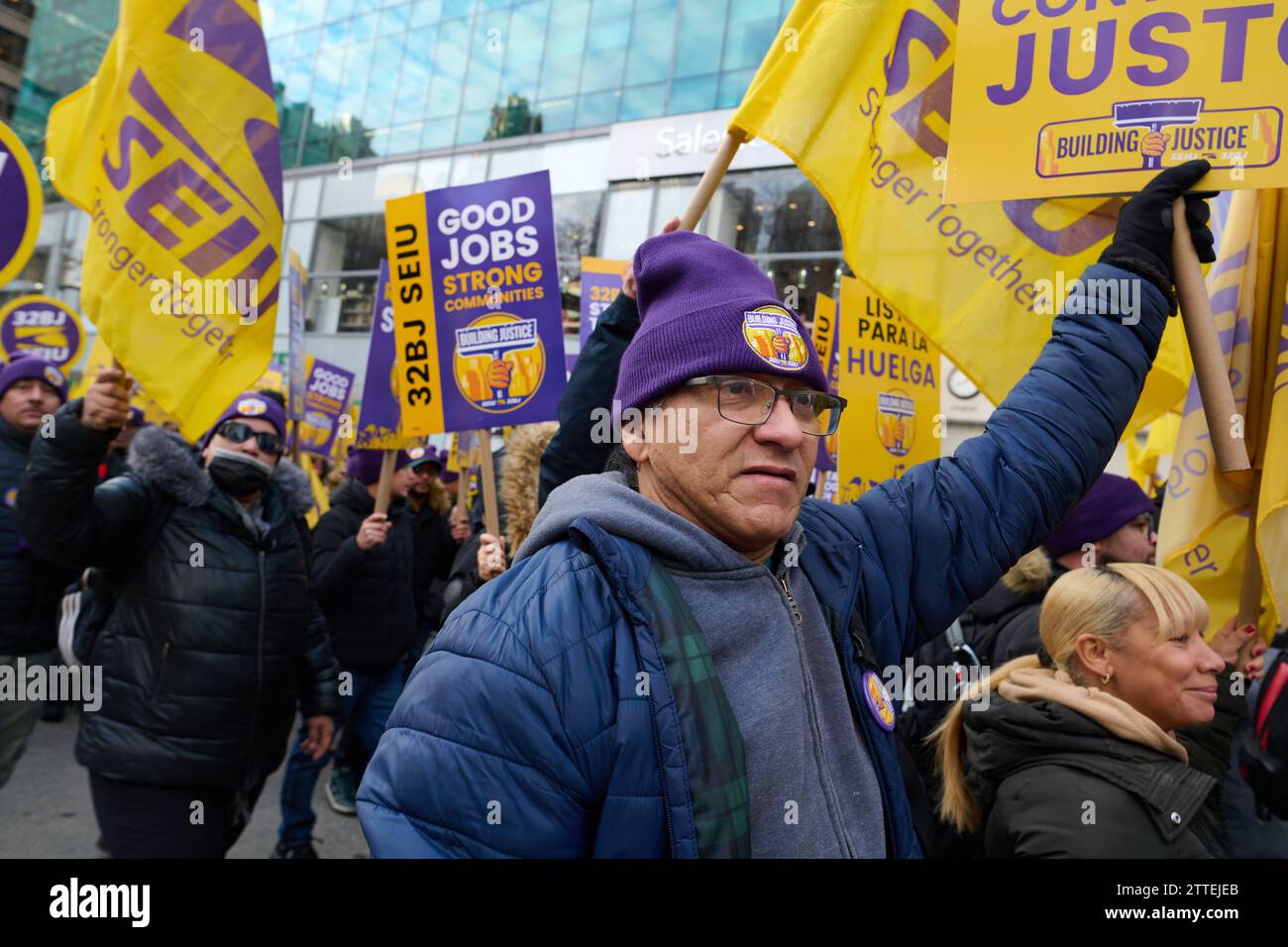 New York, New York, USA. 20th Dec, 2023. Members of the 32BJ union ...