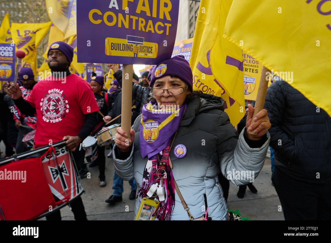 New York, New York, USA. 20th Dec, 2023. Members of the 32BJ union ...