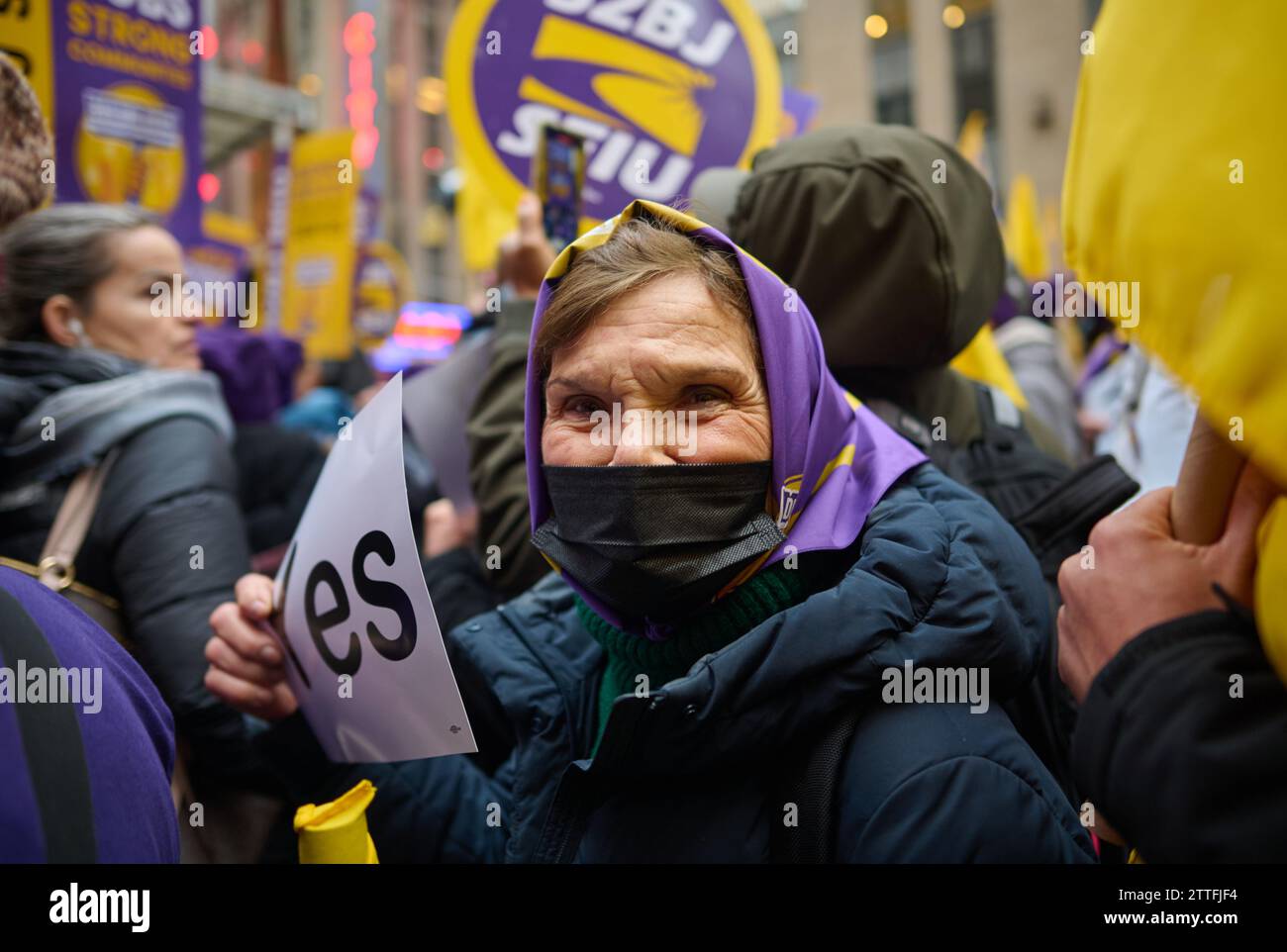 New York, New York, USA. 20th Dec, 2023. Members of the 32BJ union ...