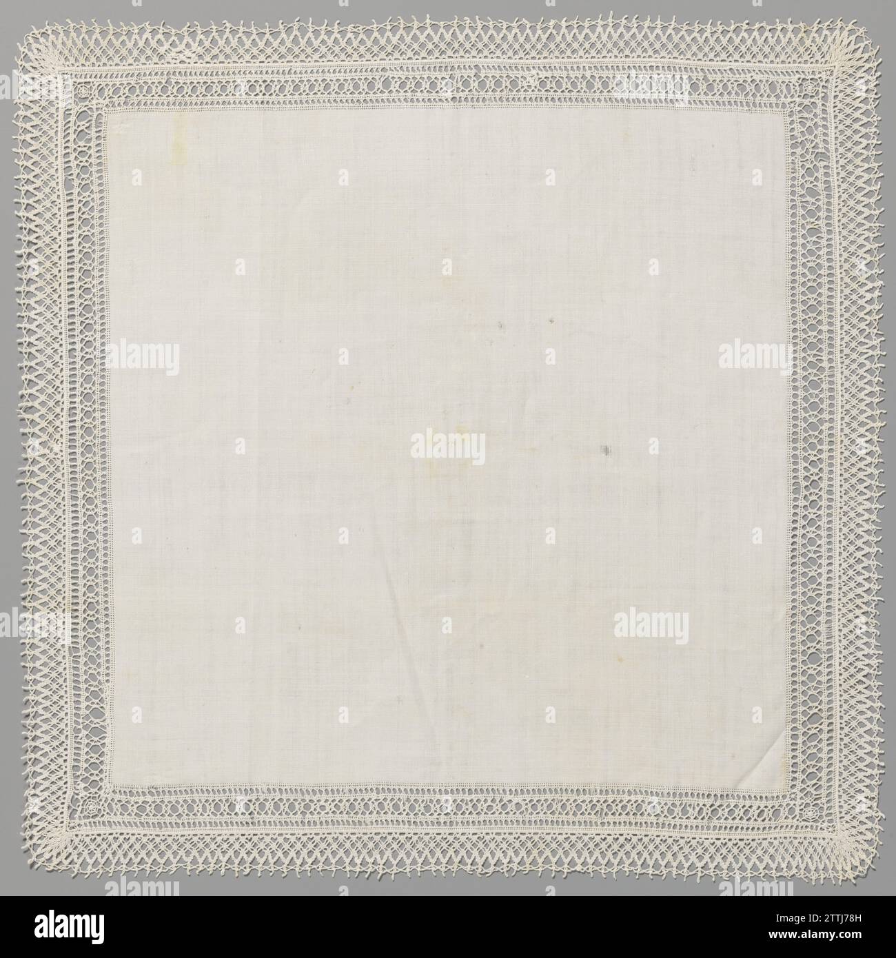 Chalice cloth or velum made of linen with a peripheral border border ...